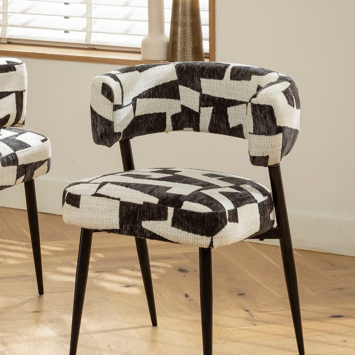 Set of 4 Contemporary Kitchen Dining Room Chairs White Black Fabric ...